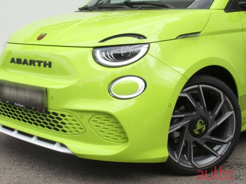 2024' Fiat 500 Abarth zum Verkauf. Vöcklabruck, Österreich